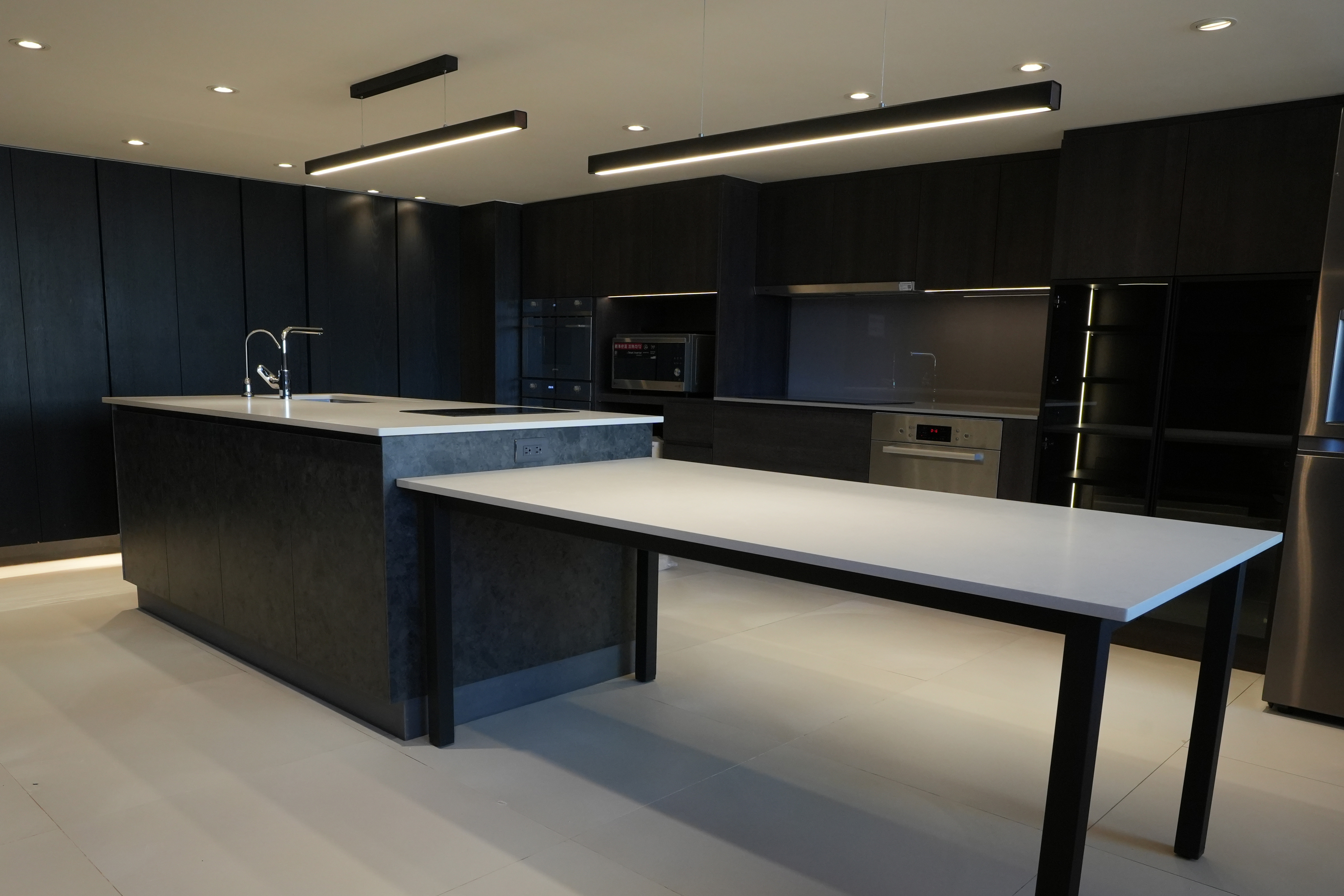 MQ-L725 Siberia White